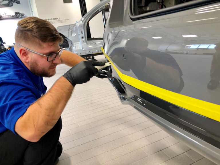 BMW Opens Two New Collision Repair Technician Training Facilities bmw-opens-two-new-collision-repair-technician-training-facilities
